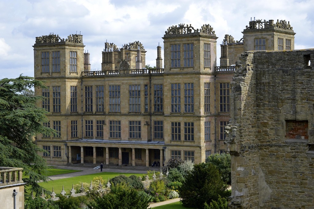 Dog friendly Hardwick Hall, Derbyshire
